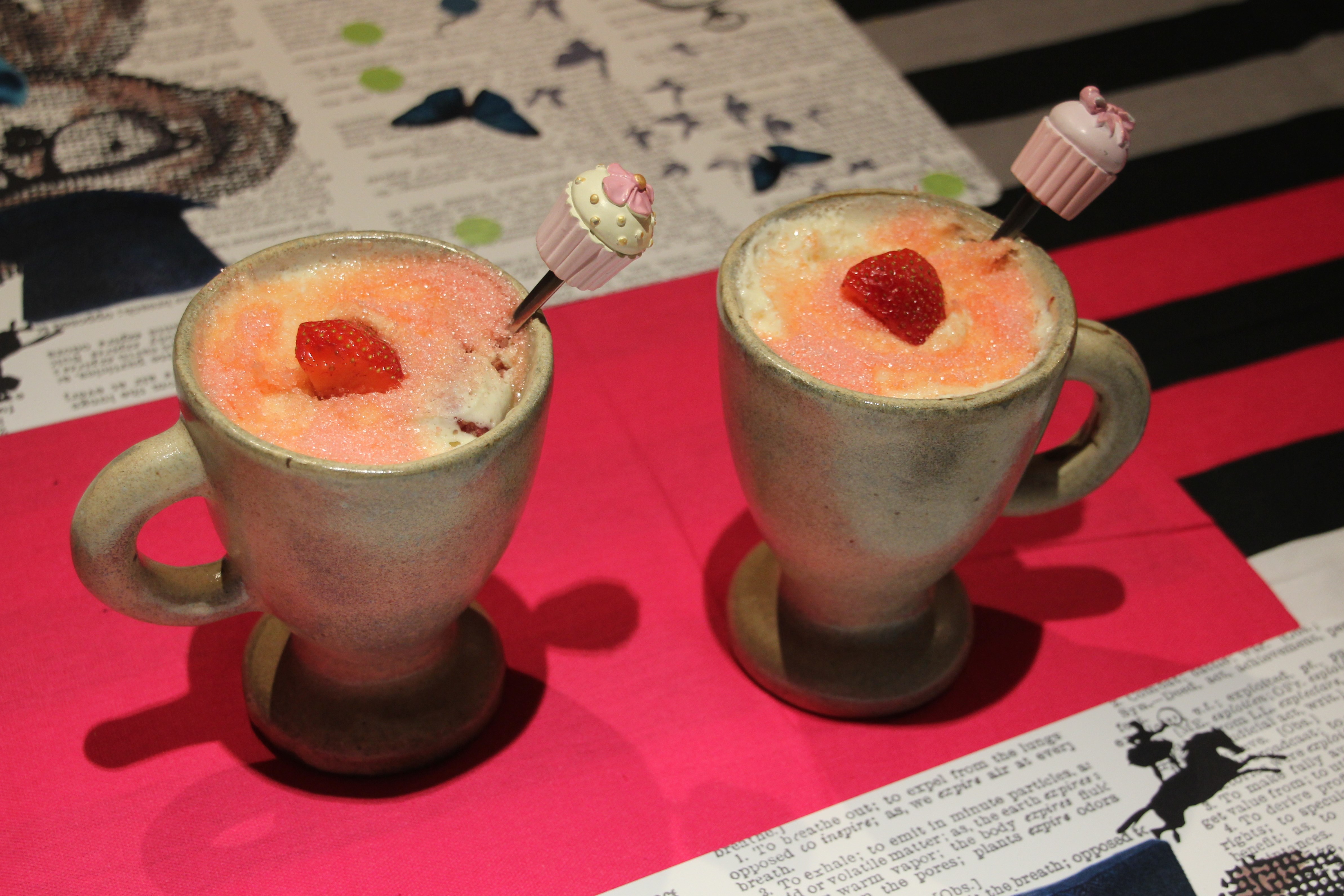 Tiramisu aux fruits rouges et sucre à barbe à papa – Gourmandises